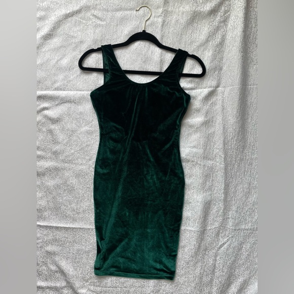American Apparel | Dresses | American Apparel Emerald Green Velvet ...